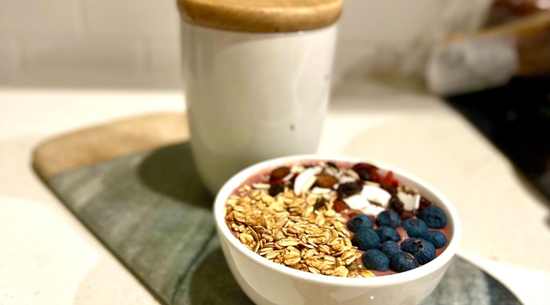 Frozen berry breakfast bowl | Magimix Recipe